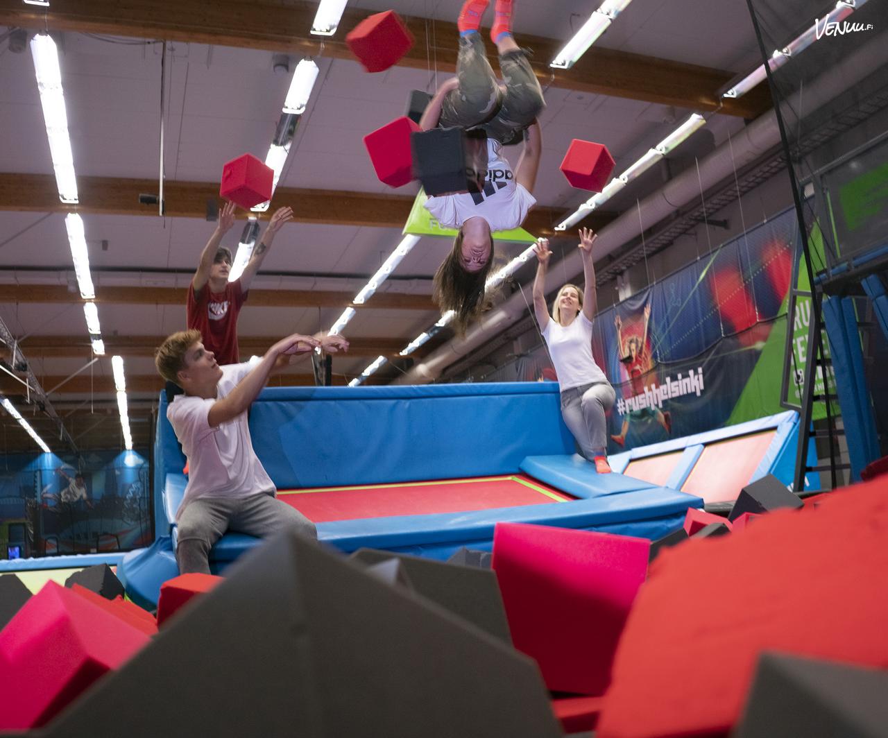 Rush trampoliinipuisto Helsinki - Katso kuvat ja varaa - Venuu.fi