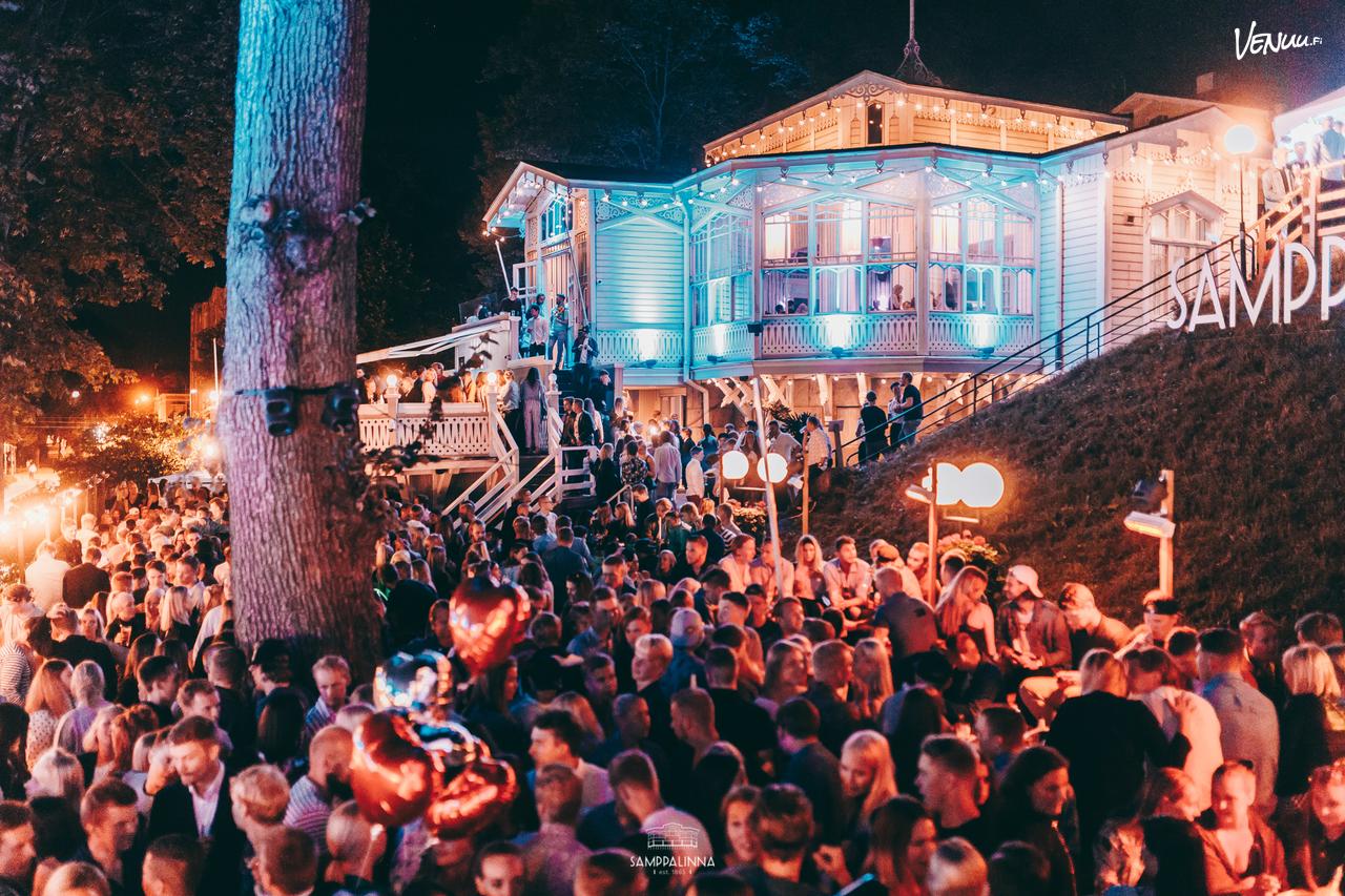 Samppalinna / Näköalaterassi - Katso kuvat ja varaa - Venuu.fi