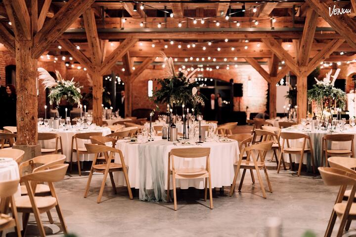 OKLASKI STANISŁAWIE - View images and book easily - Venuu.com