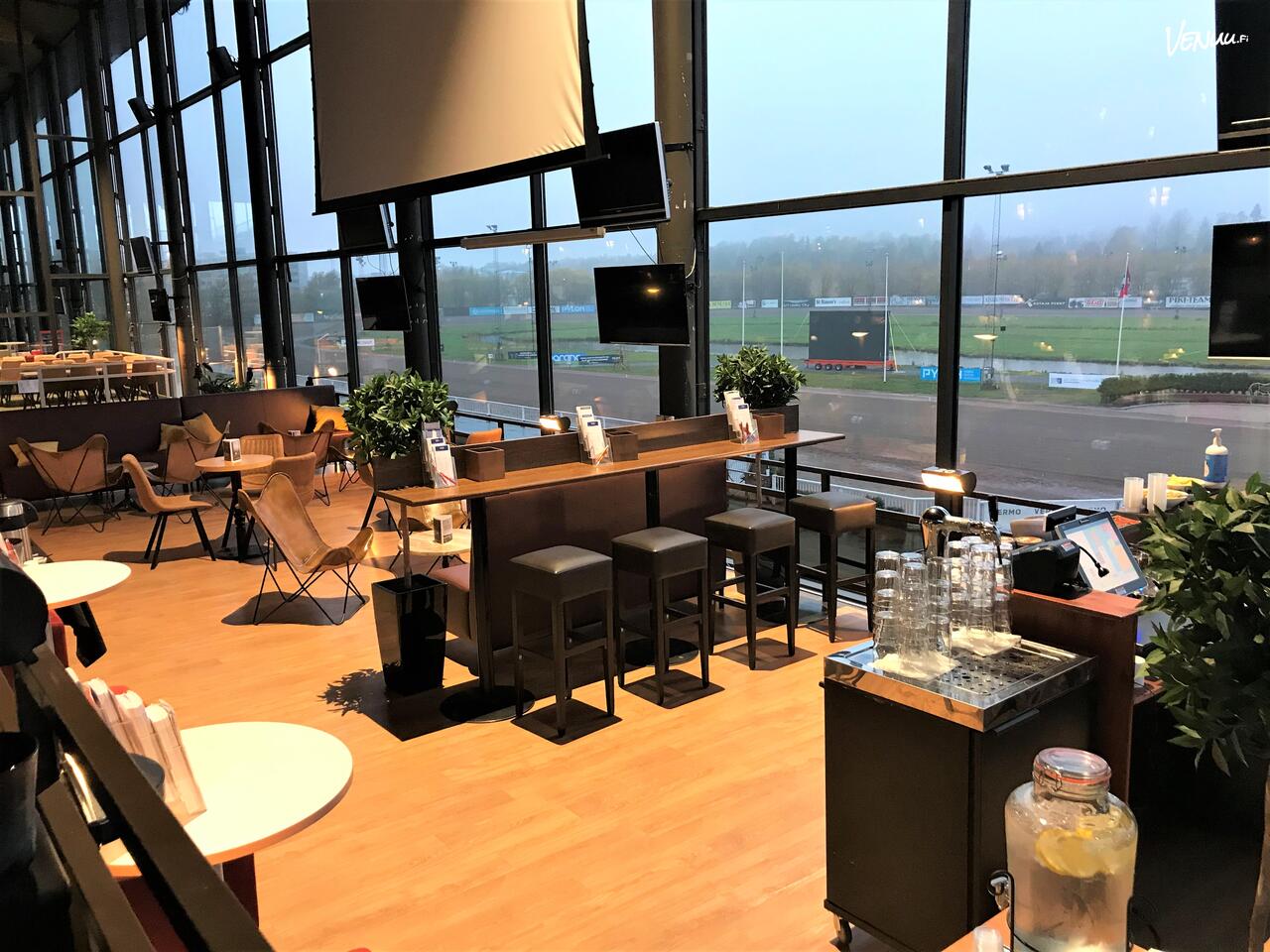 Vermo Areena - Katso kuvat ja varaa helposti - Venuu.fi