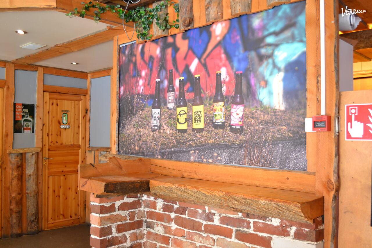 Pub Olarin Ossi / Alakerta - Katso kuvat ja varaa helposti - Venuu.fi