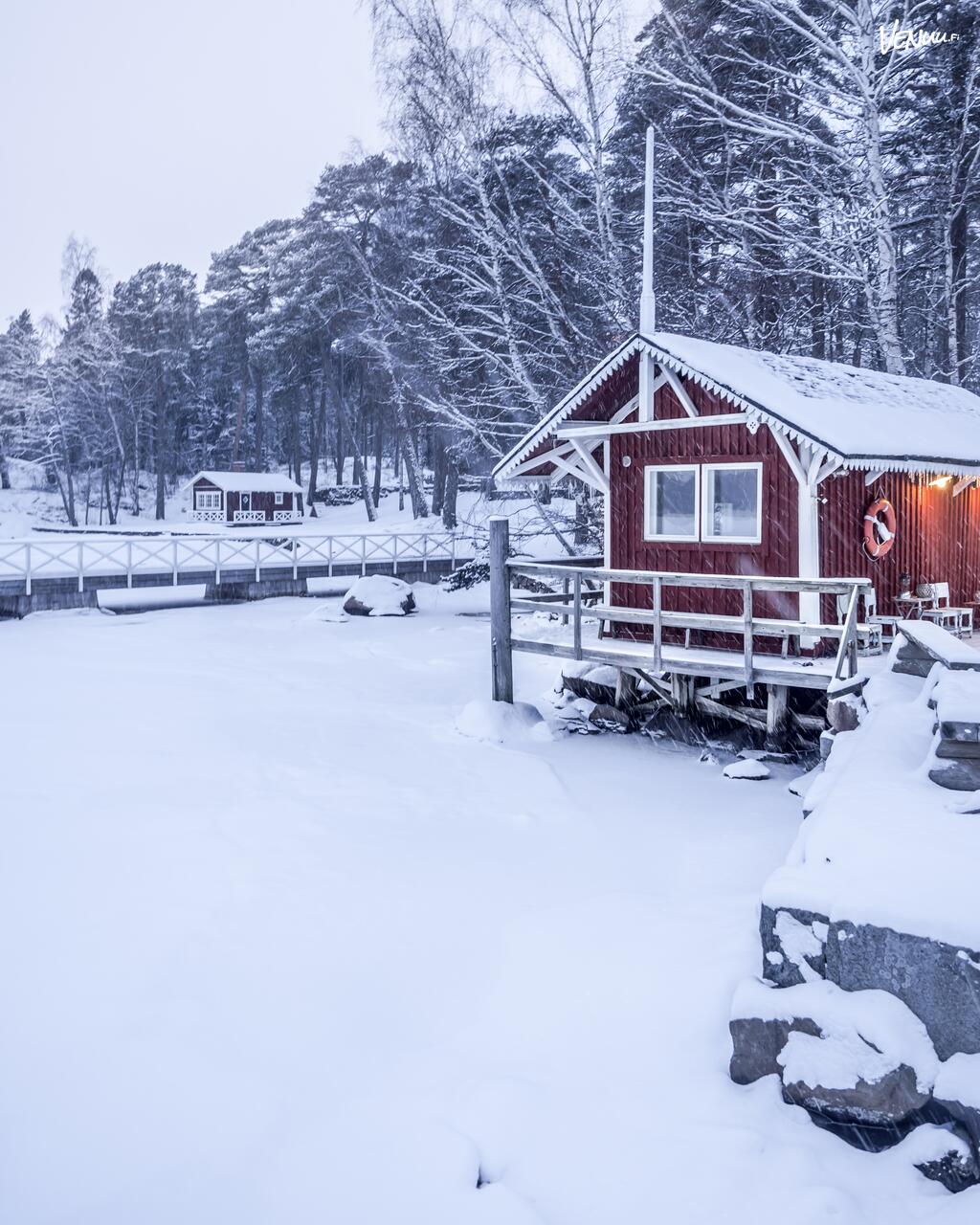 Furuvik rantasauna / Saunat.fi - Katso kuvat ja varaa - Venuu.fi