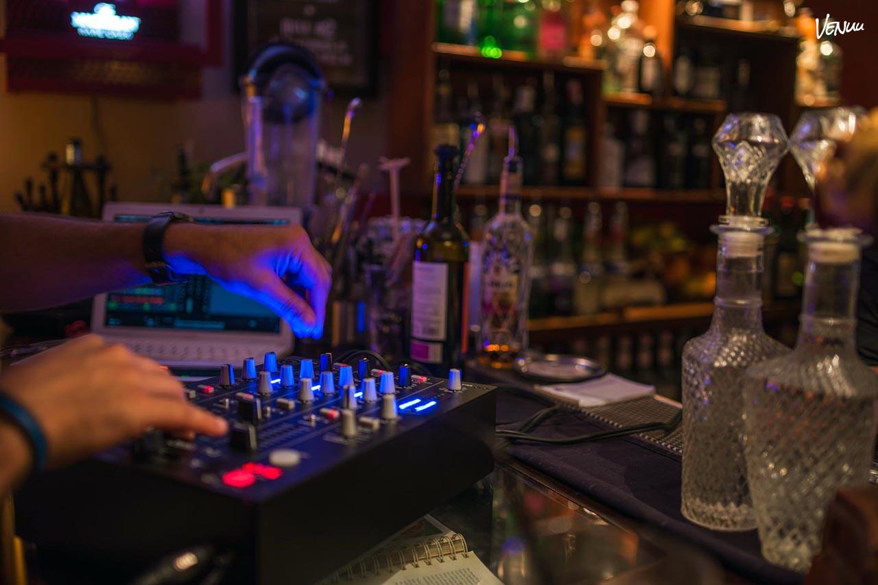 LAB Cocktail Bar Food & Bartending solutions - Reserva - Venuu.com