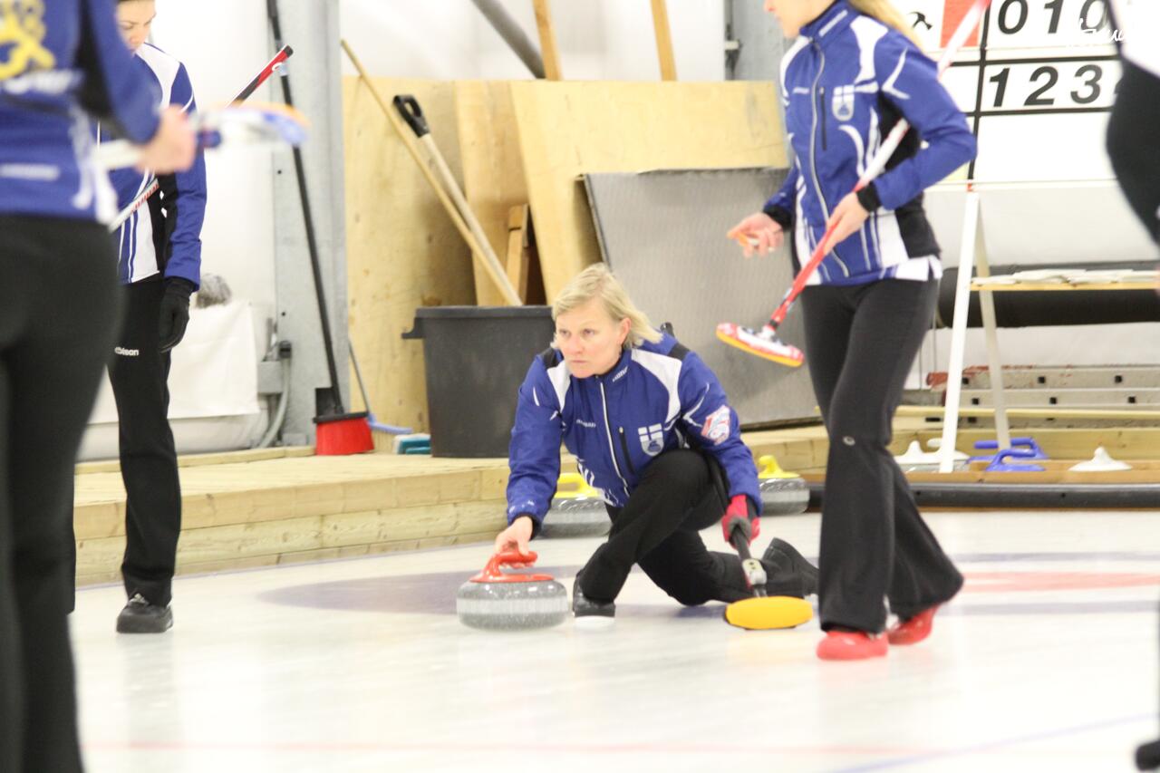 Elämys: Turku Curling Arena / Curlingesittely - Katso kuvat - Venuu.fi