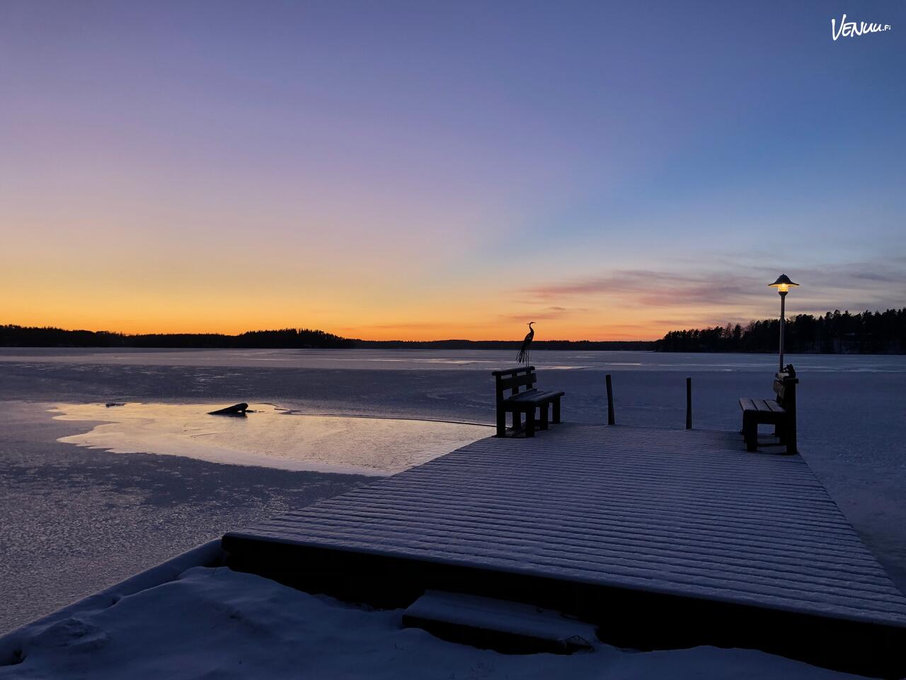 Laiskalinna / Rantasauna - Katso kuvat ja varaa helposti - Venuu.fi
