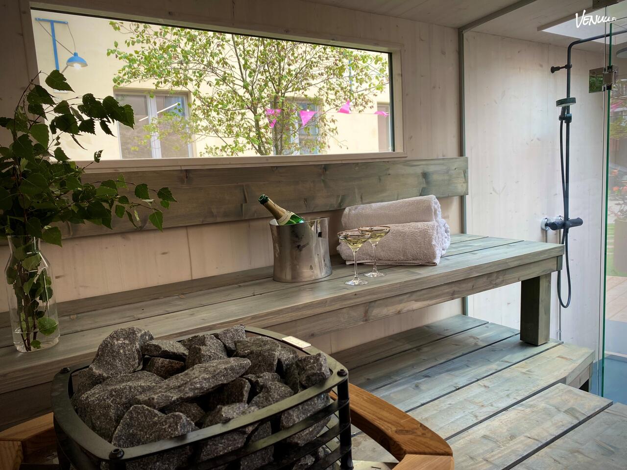 Innovation Home Kamppi / Rose Garden - Katso kuvat ja varaa - Venuu.fi