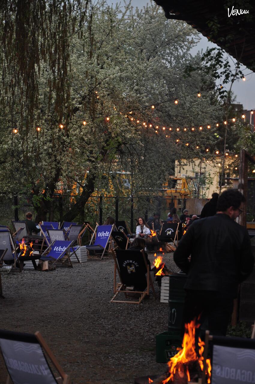 Nocny Targ Tęczowa - Wynajmij na event - Venuu.com