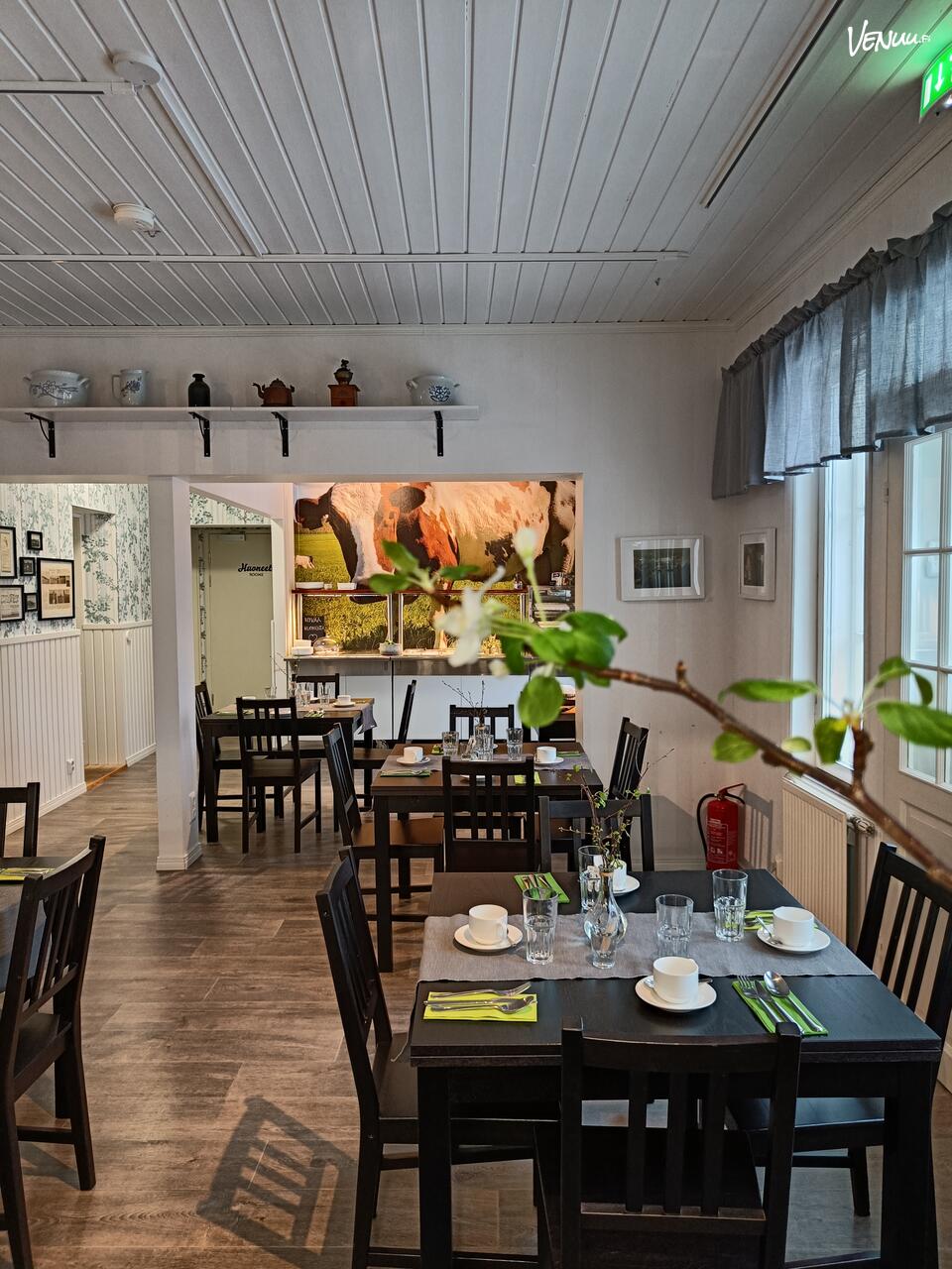 Joensuun Tila / Päärakennuksen "Ruokasali" - Katso kuvat ja - Venuu.fi