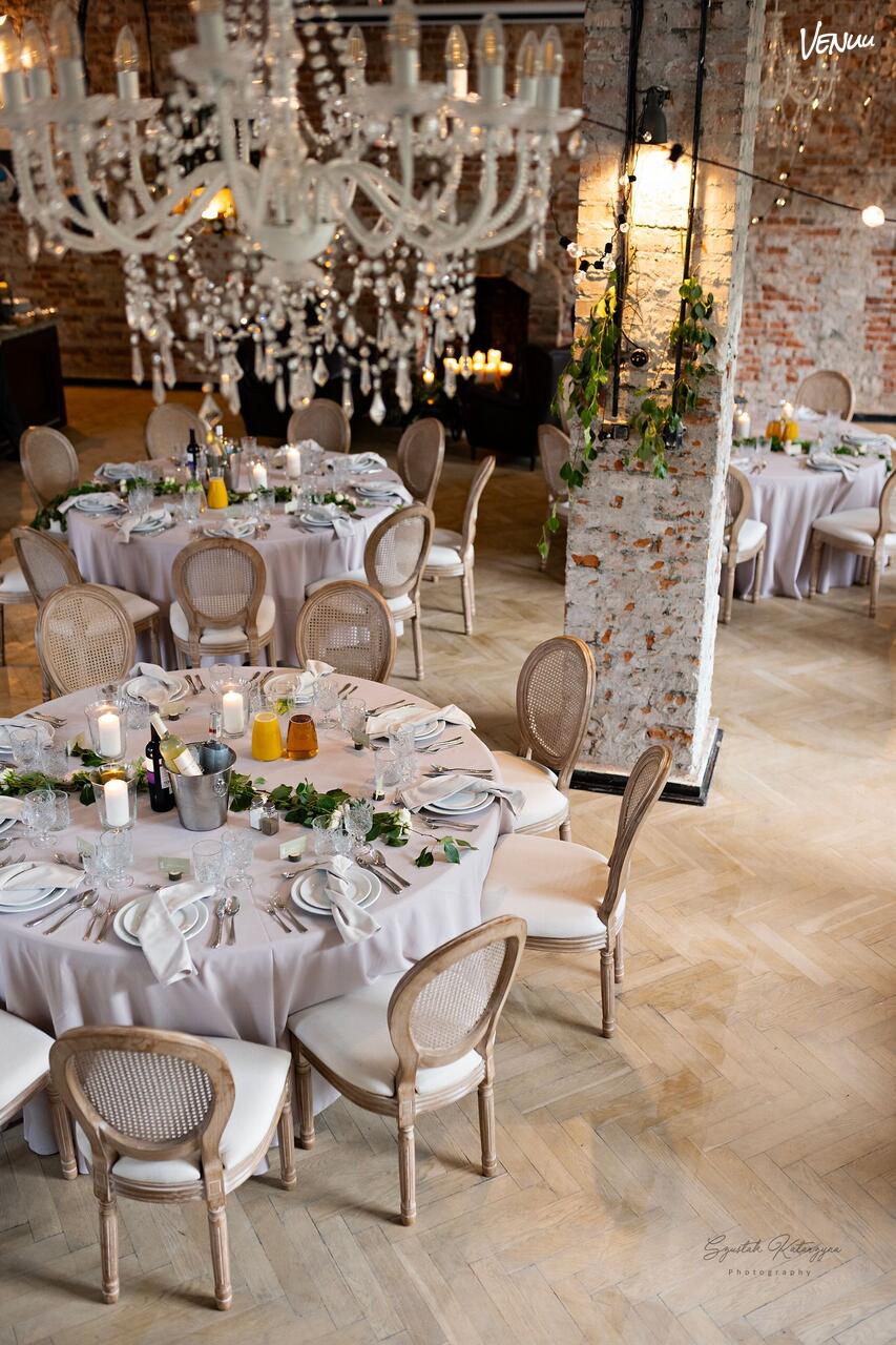 Design LOFT 22 - Wynajmij na event - Venuu.com
