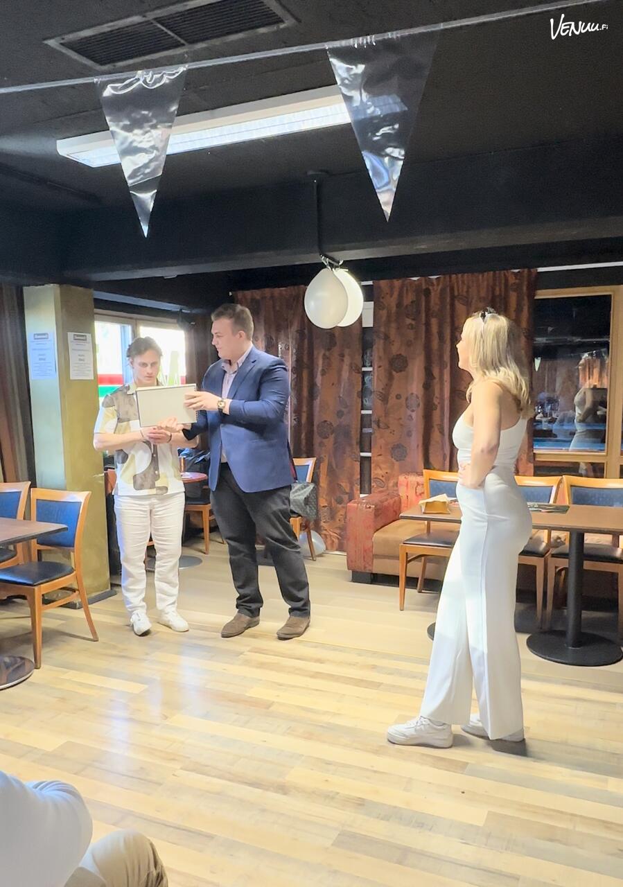 Taikuri Lauri Koskinen - Varaa tapahtumaasi - Venuu.fi