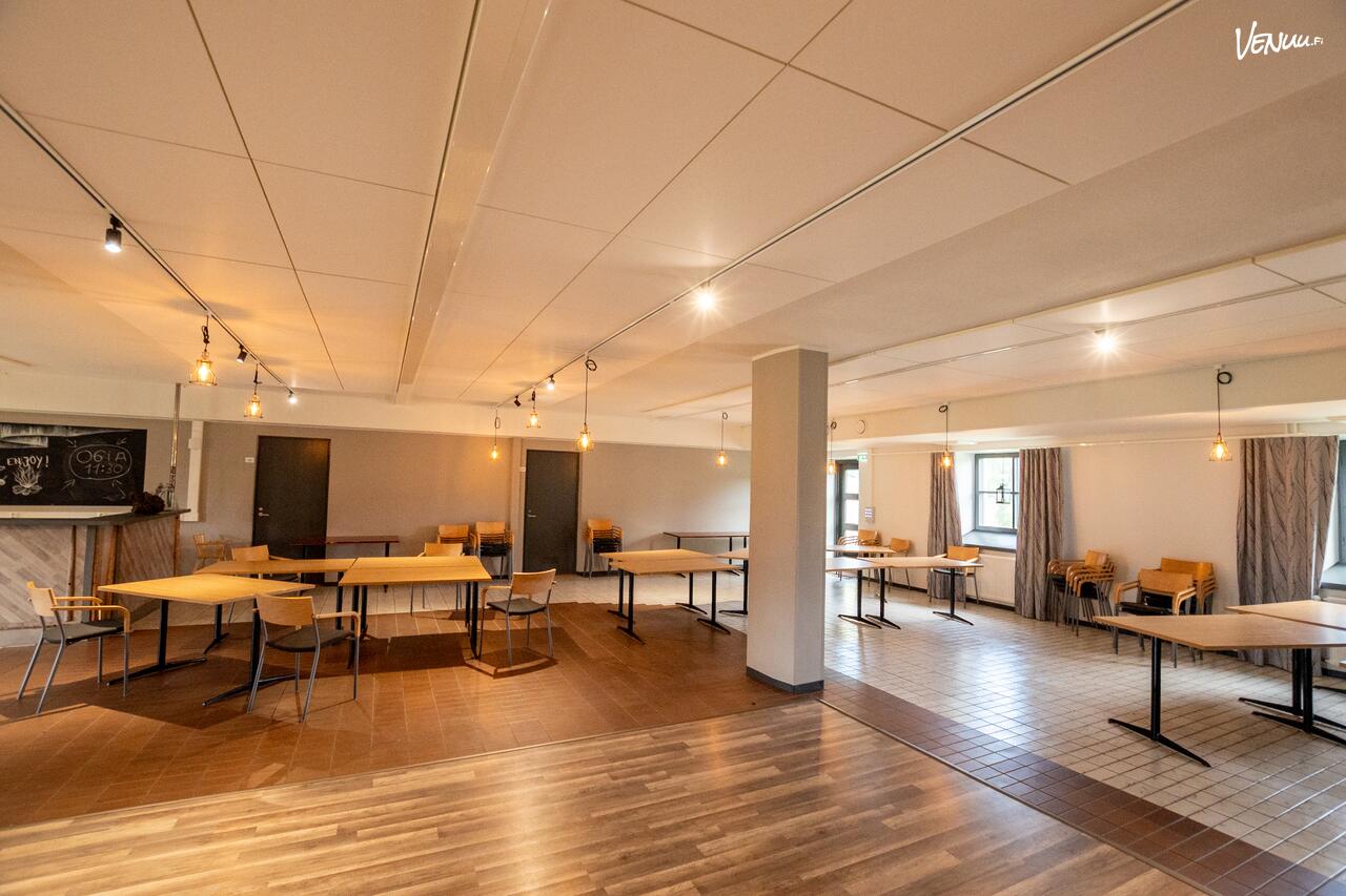 Hyvärilä Navetta - Katso kuvat ja varaa helposti - Venuu.fi