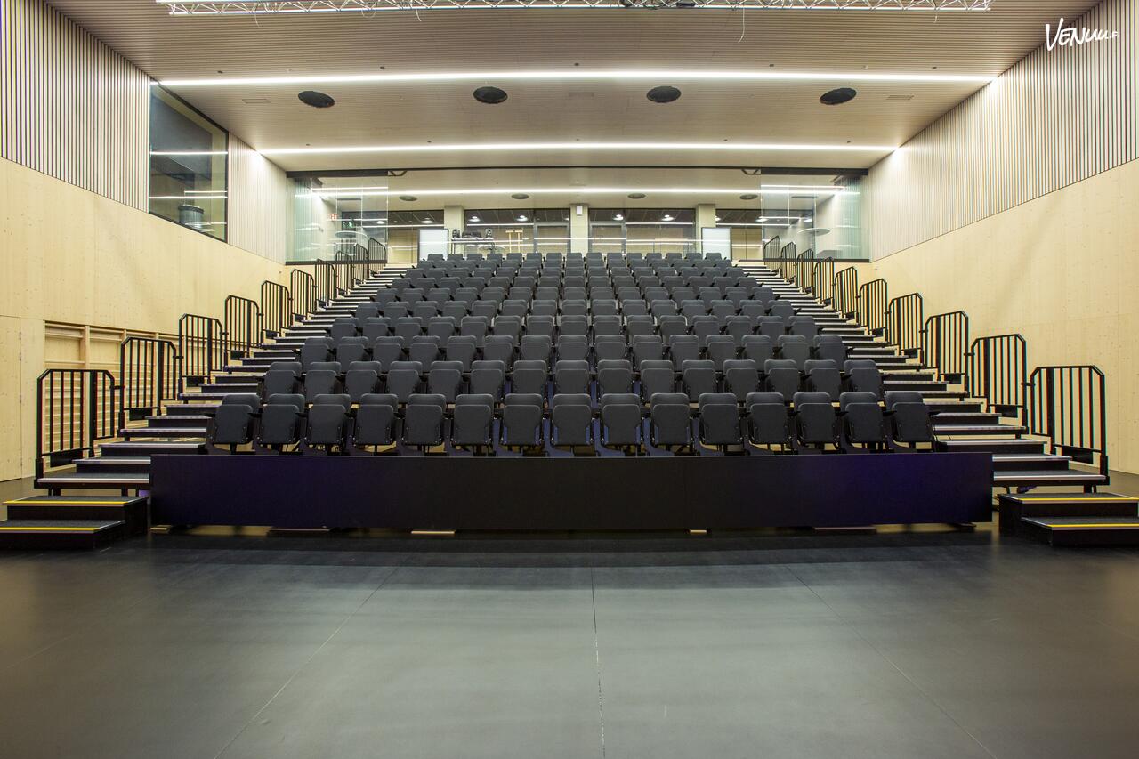 Olympiastadion / Auditorio - Katso kuvat ja varaa helposti - Venuu.fi