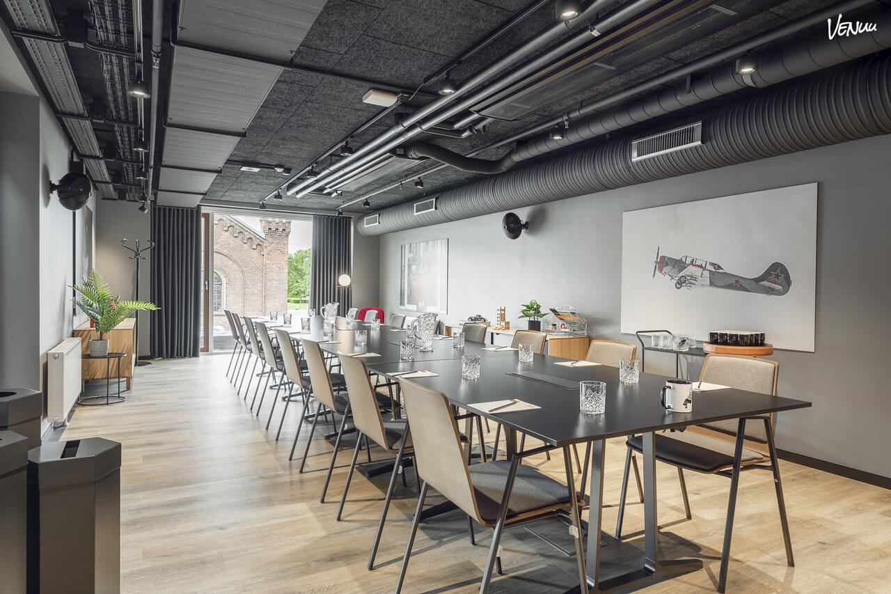 Radisson RED, Aarhus / Meeting Room ONE - Book til dit - Venuu.com
