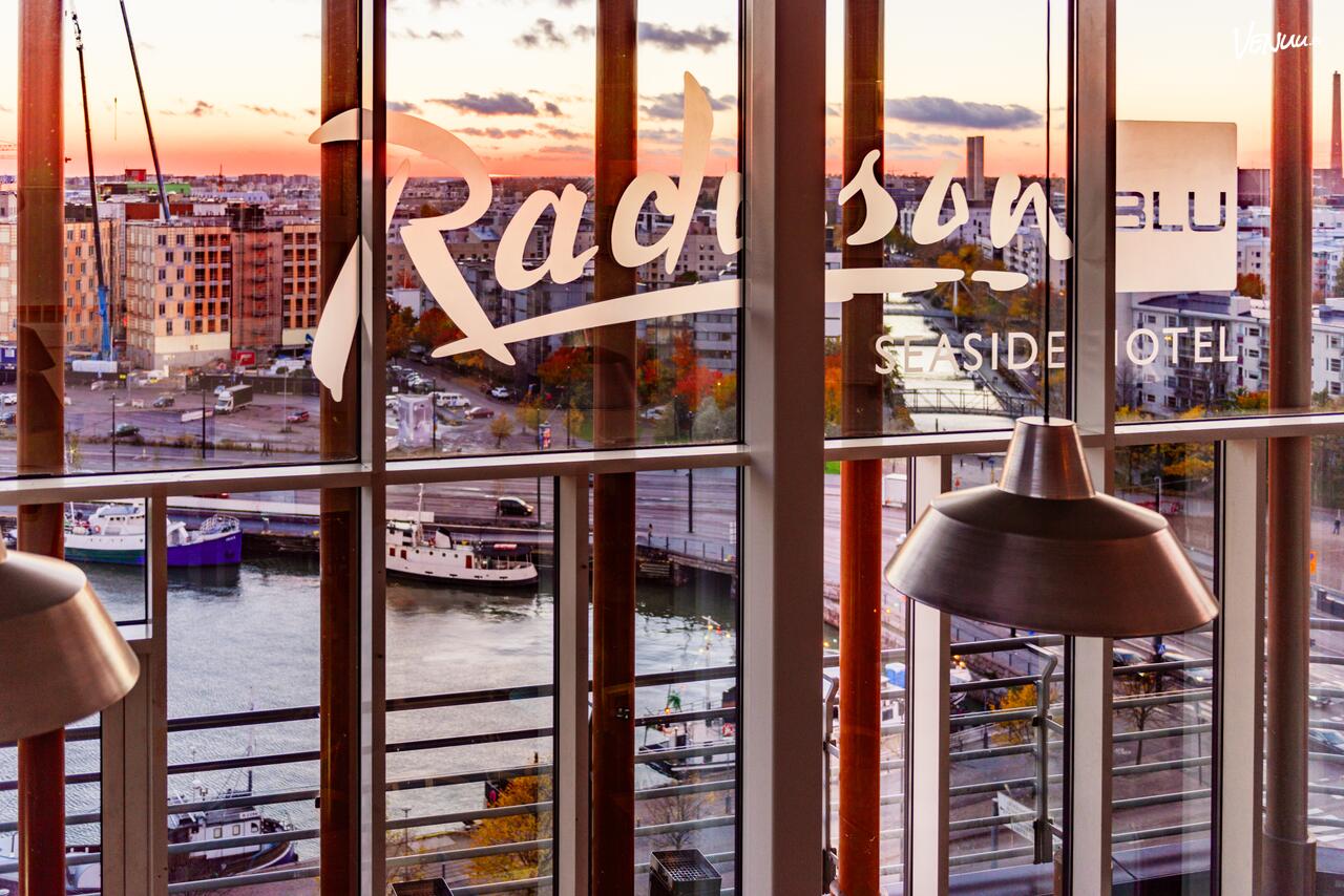 Radisson Blu Seaside Hotel | Katto Lounge - Katso kuvat ja - Venuu.fi