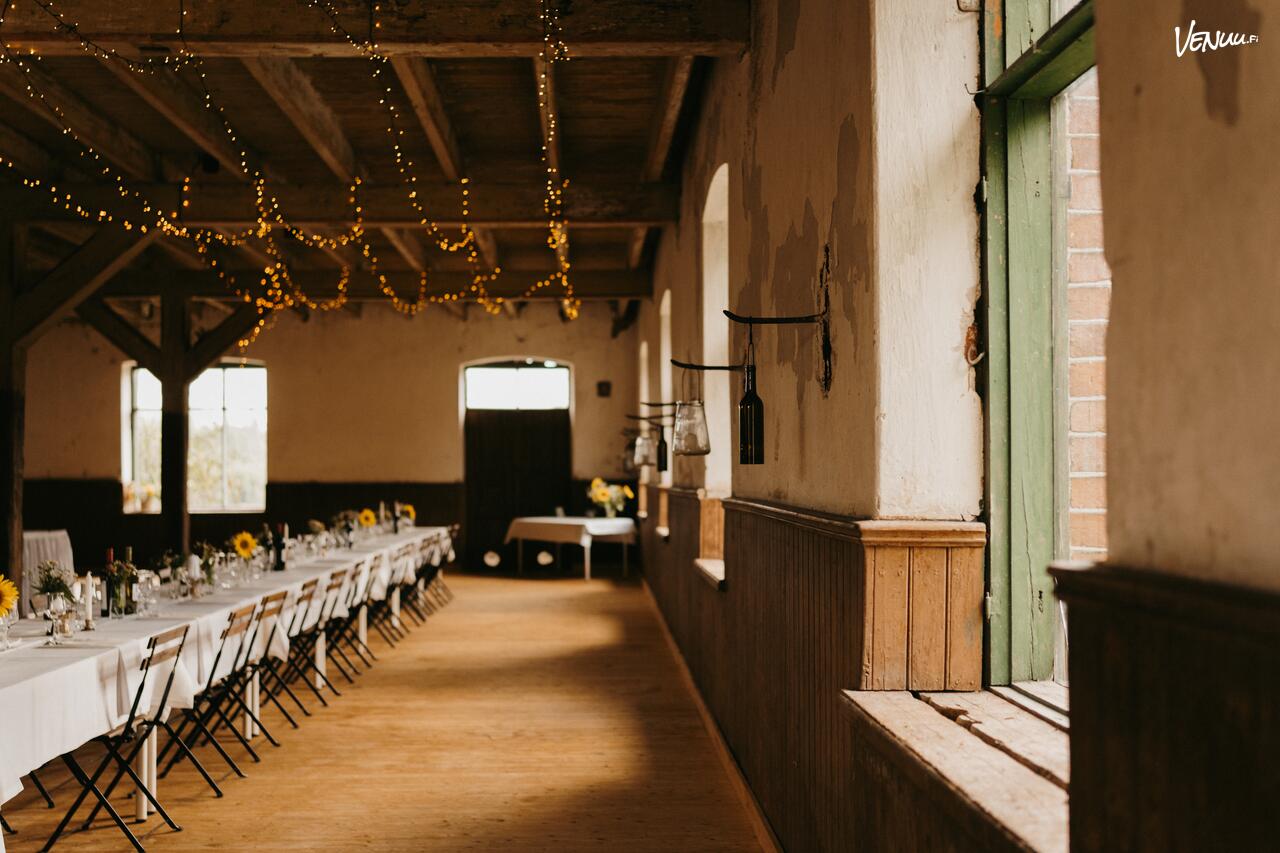 Kehla Stall | Juhlatila - Katso kuvat ja varaa helposti - Venuu.fi