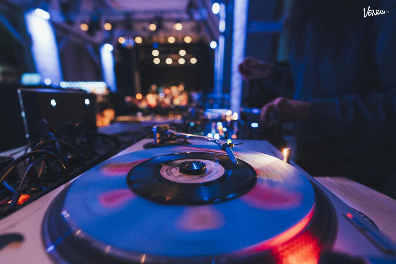 Kulttuuritehdas Korjaamo - Katso kuvat ja varaa helposti - Venuu.fi