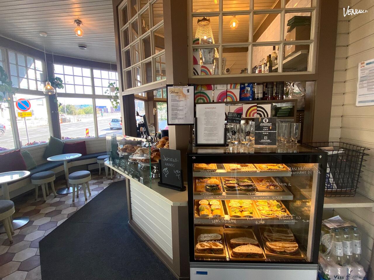 Mutteri Kahvila - Katso kuvat ja varaa helposti - Venuu.fi