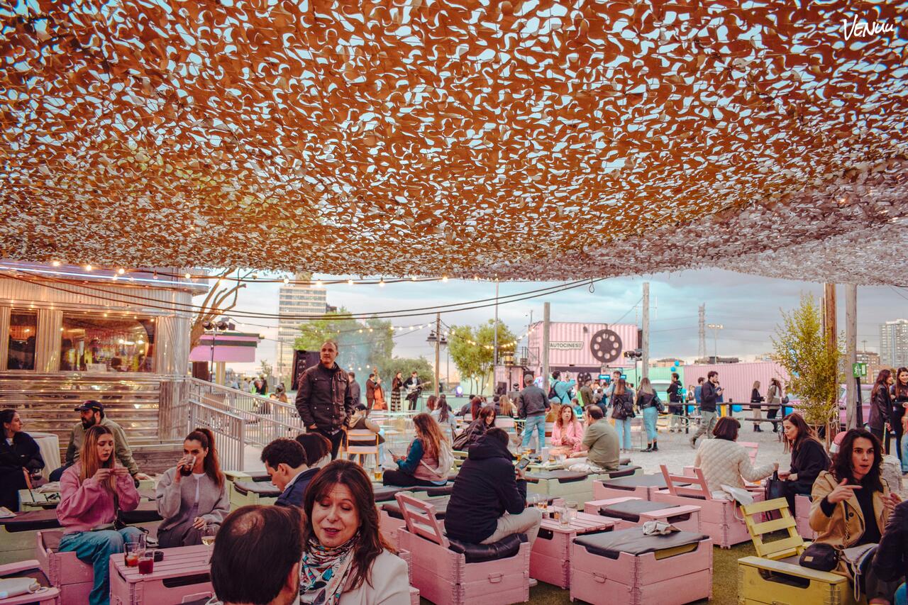 Autocine Madrid / Zona Premier - Reserva para tu evento - Venuu.com